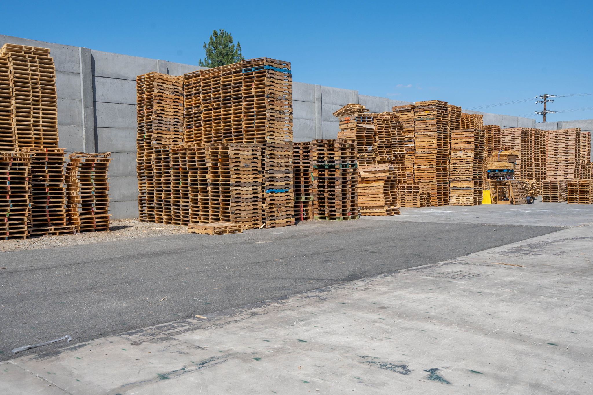Buy Recycled Pallets – AAA Pallet